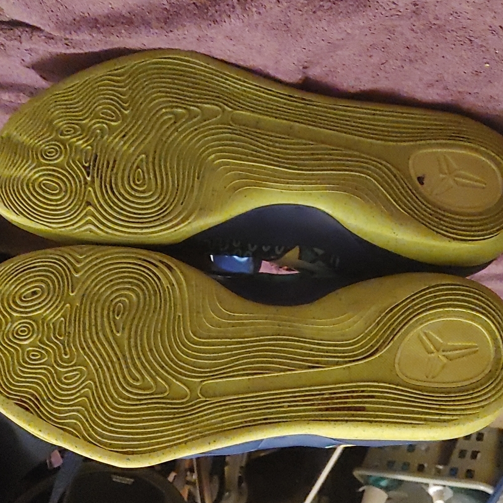 Kobe Bryant 9 Em Brazil Elites. Great Condition, With… - Gem